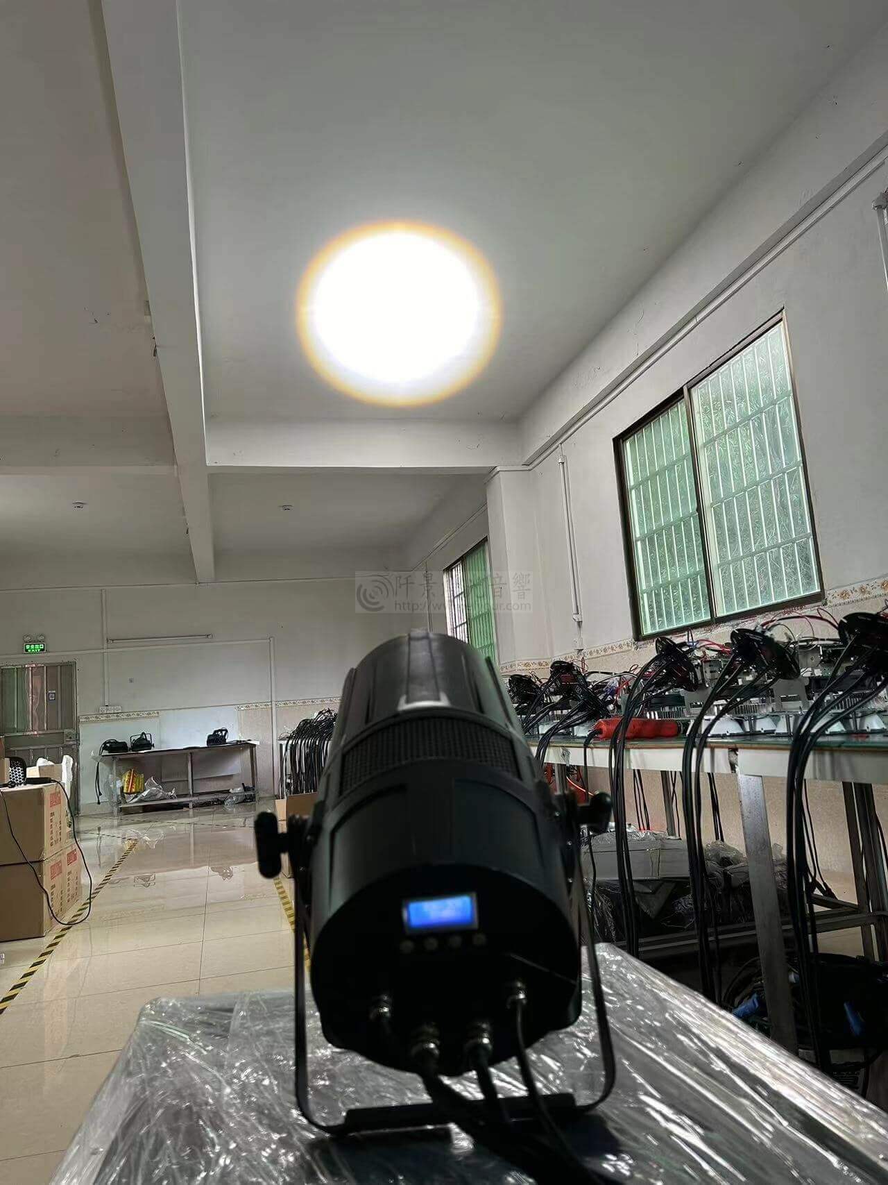 LED 300W調焦聚光燈 全防水 (自動恆壓阡景訂製款 單色300W 雙色自動恆定300W 不傷機) - 阡景燈光音響