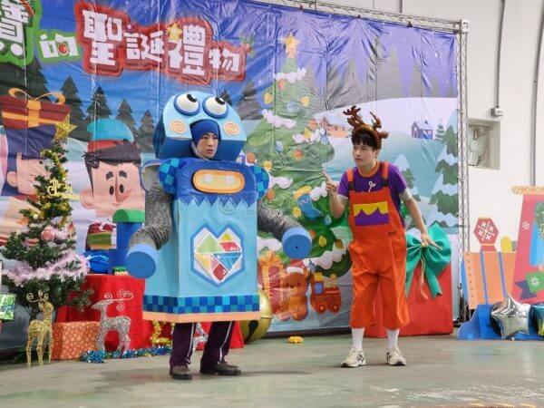 世博台灣館新竹開幕 阡景舞台出租、燈光規劃、音響出租、音控教學、戶外電影設備出租、社團設備教學、手持麥克風、耳掛麥克風、舞台對講機、活動對講機